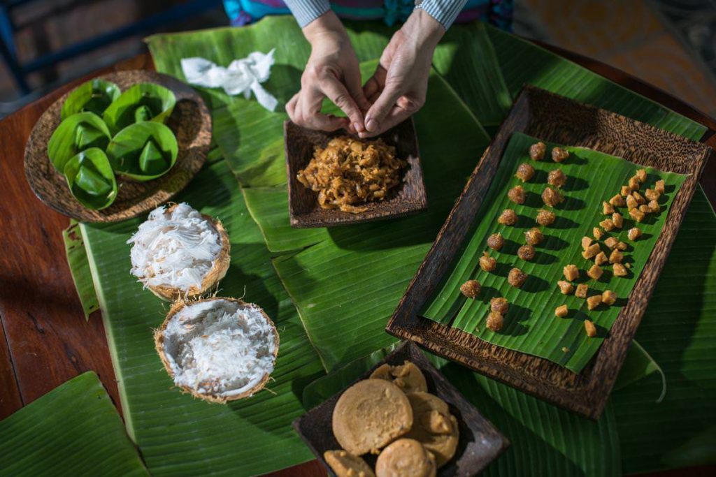 The Khmer dessert from the tree - Dine With The Locals